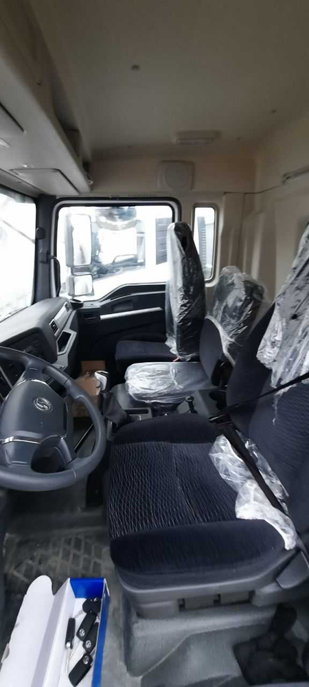 Shacman L3000 6x4 (9M)  Автофургон