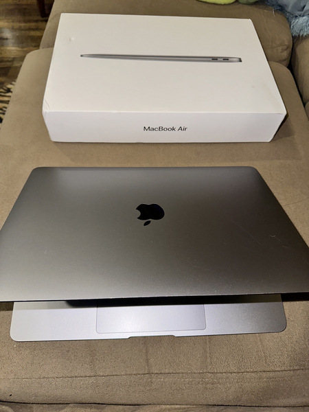 Продам MacBook Air, Retina 13-inch 2018, Intel core i5, 8/128 идеал.