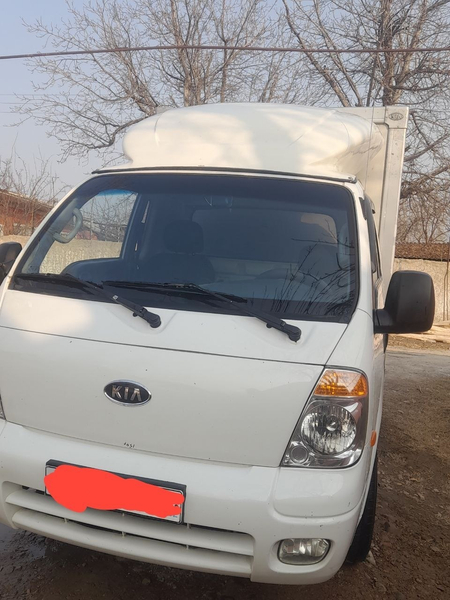 Kia bongo yilli 2010