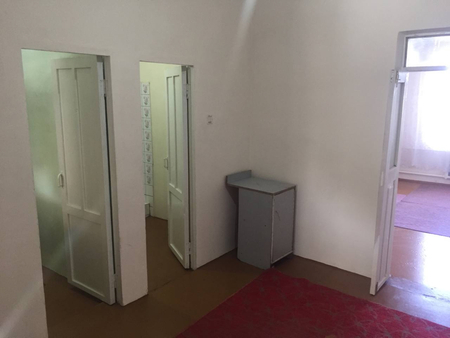 Аренда Юнсобод 19 кв 220 y.e тутзор маххала