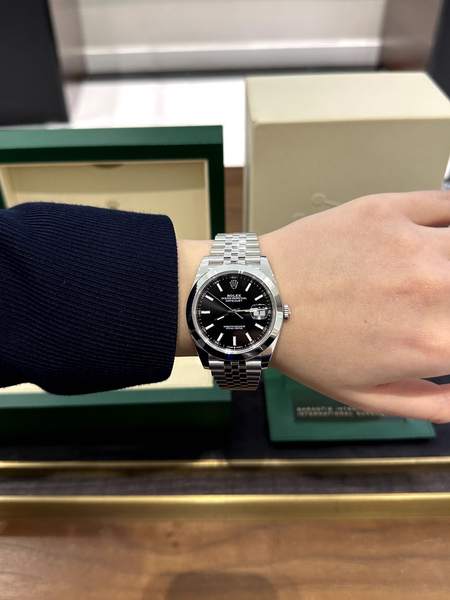 NEW Rolex Datejust Steel 41mm 126300