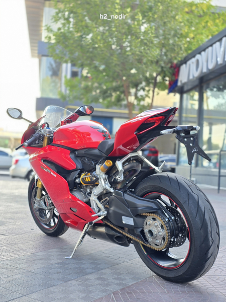 Сотилади Ducati panigali 1299S