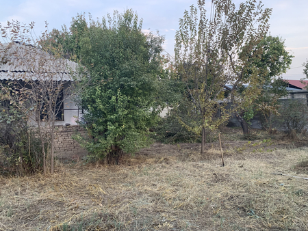 Toshkent tumani Tutzorda uchaska sotiladi