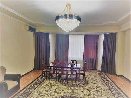 Center 3 room 145m2 2 bedroom 2 bathroom Sodiq Azimov street