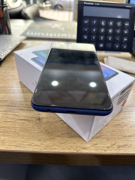 Телефон  Redmi Note 9