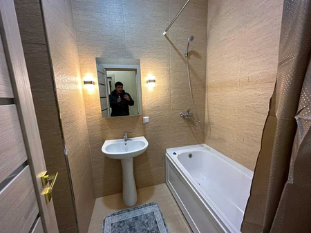 А99. Сдам срочно кв 2/2/10 в Чиланзарский р-н, ор-р: Метро Новза.