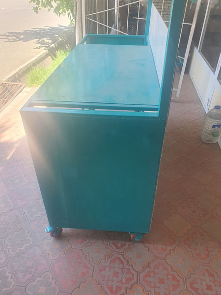 Kiosk,sotuv shaxobchasi sotiladi