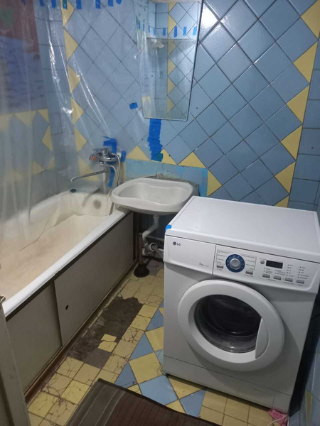 Kvartira 3 xona  BEZ MAKLER Sergeli MetroTuron bekat yonida