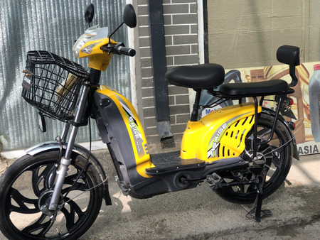 Elektiro sukuter 2023