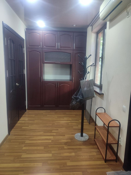 Продаю Квартиру в Яшнабадском р-не Тузель-2. 2-ком 1-этаж 5-этажном До