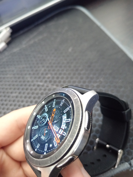 Galaxy watch 3, karobkasi chashkasi bor