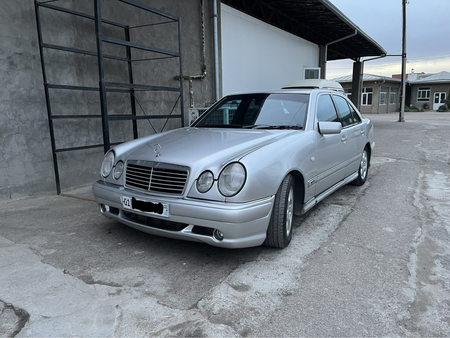 W210 E320 sotiladi