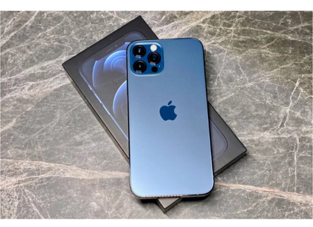 IPHONE 12 PRO версия 17.5.1