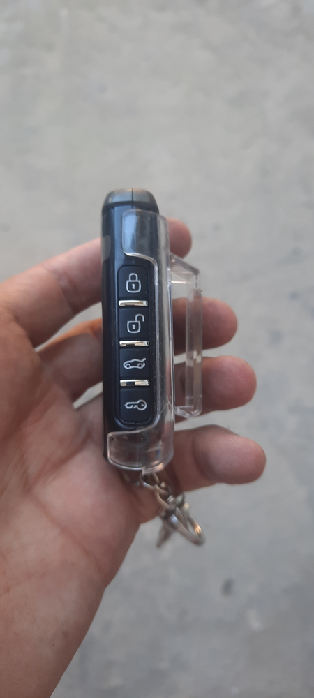 Продам толко пейжер от magicar 907s.факат пейжер.не комплект.
