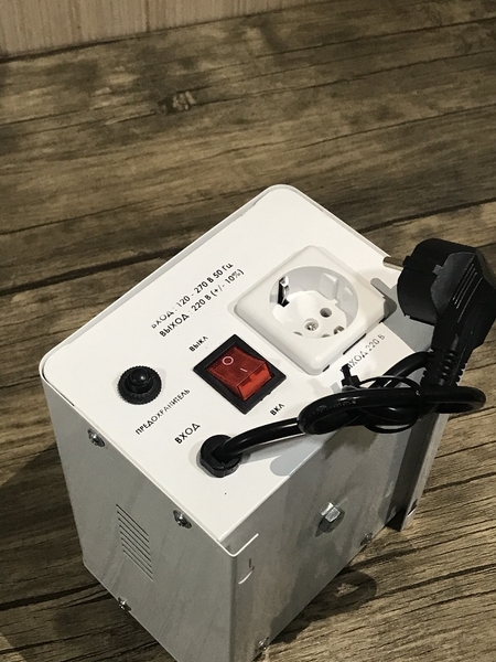 Stabilizator Powerplus 500 VA