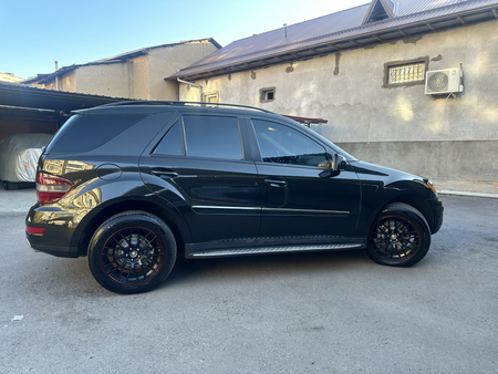 Mercedes ml 350 sotiladi holati alo
