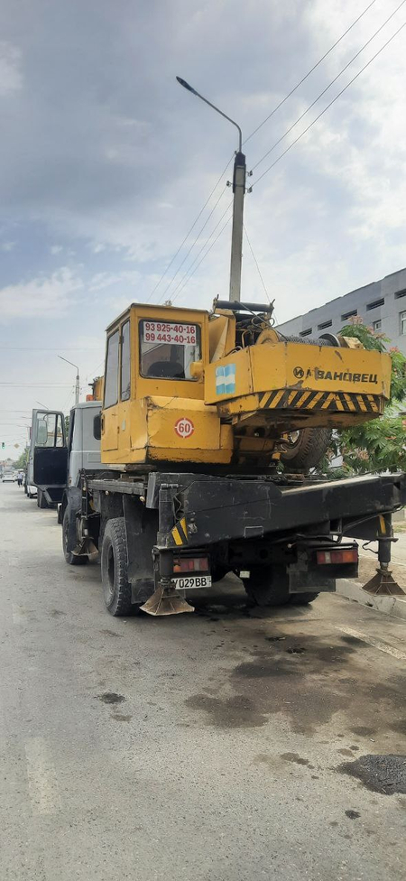 Avtokran super maz sotiladi
