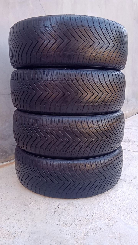 235 55 R19 Shina Imperial