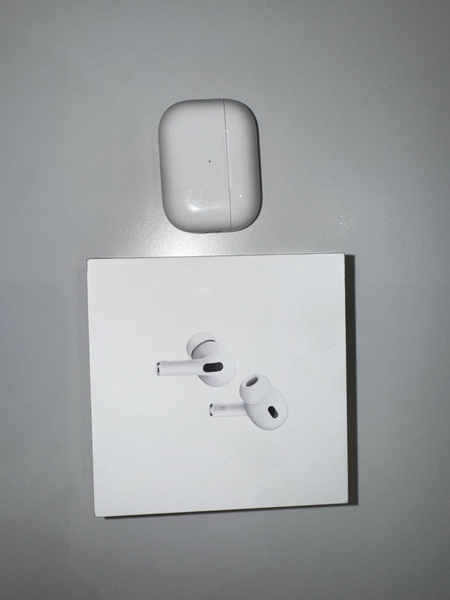 AirPods Pro (2nd generation) оригинал (Б/У)
