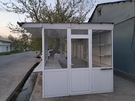 Akfa do'kon bo'yi 230  ichi 2,5 ga 3 metr holati zor poli bor