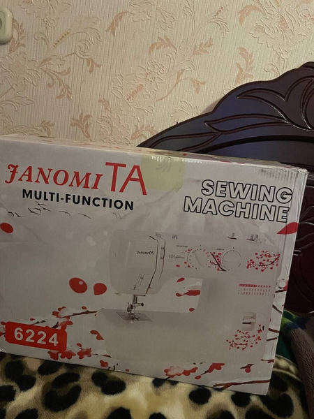 Продается  швейная машинка