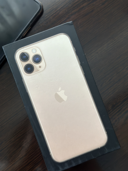iPhone 11 pro Gold