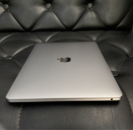 Apple MacBook Pro M1 2020 года 8/512 GB в хорошем состоянии