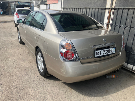Nissan Altima 2006 2.5л продам срочно