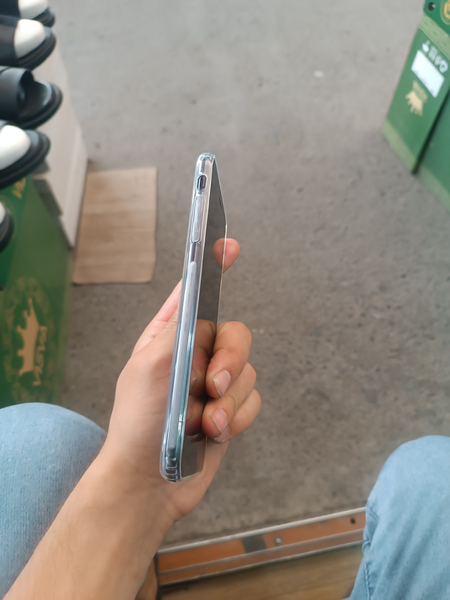 Iphone 7 plus 128 gb  sotiladi faqat naqtga