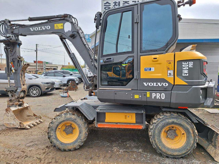 Excavator Volvo | EW60E Pro