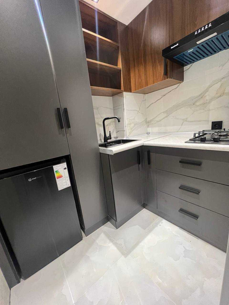 продается комерческое помещение Ц5 80 кв.м