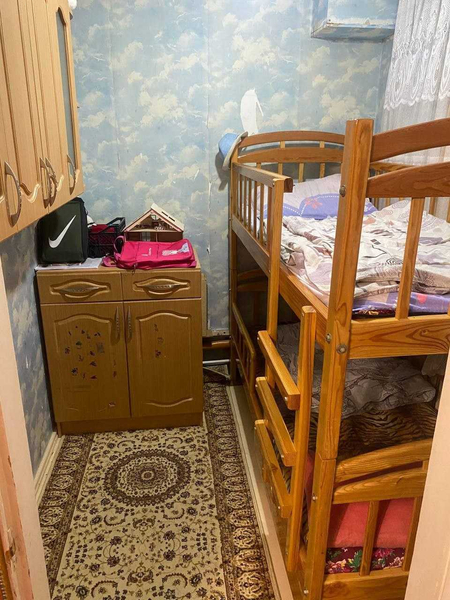Продается чистая 2 комнатная квартира c ремонтом на 1 этаже на Дубовой