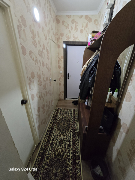 Чиланзар-3 2-3/4/4 всё есть Чистая 400у.е. от Метро Хамзы 800м Семья