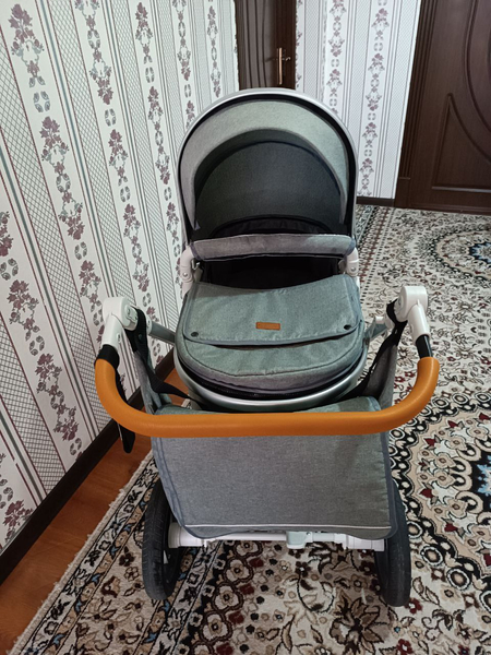 Продаётся коляска belecco