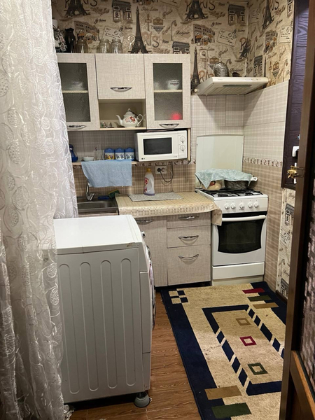 Сдается 1в2 ком квартира Чиланзар 18-квартал мойка 50/50 депозит 100