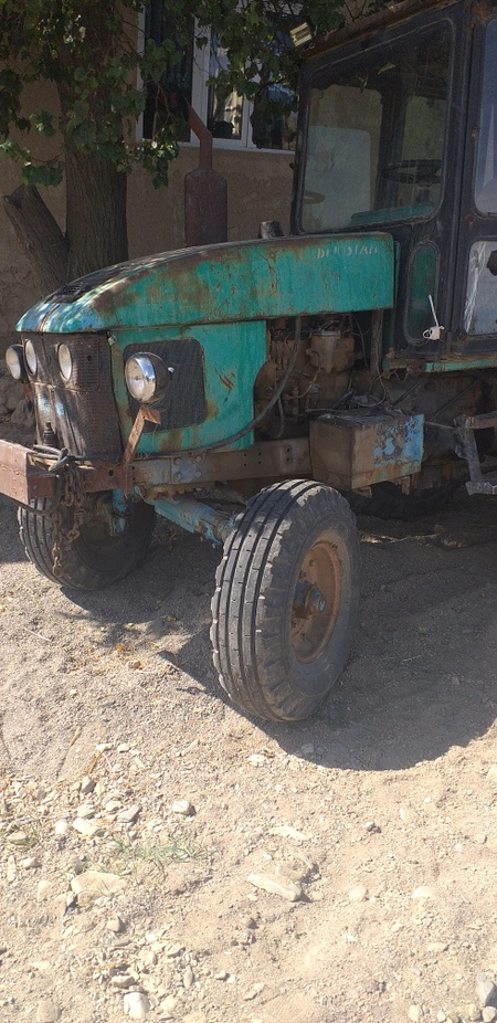 Ttz 80 10 traktor sotiladi