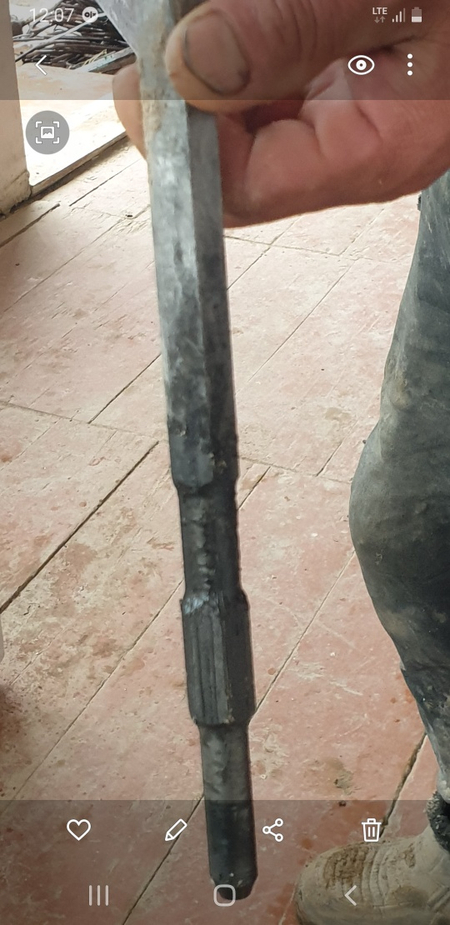 Продаётся ПЕРФОРАТОР MAKITA  made in Japan Perforator sotuladi