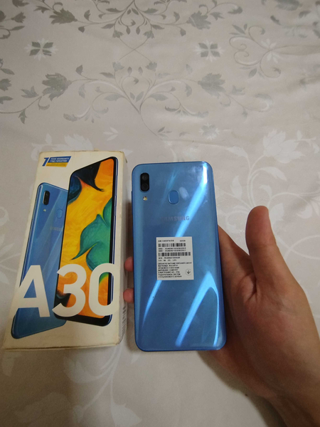 Samsung a30 holati ideal
