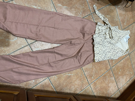 Брюки шерсть фирмы Mango. Размер 36 и 38