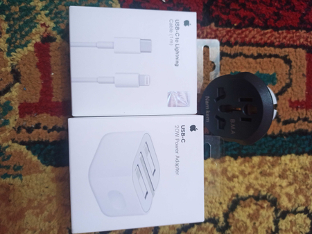 Iphone zaryatchik + kabel orginal