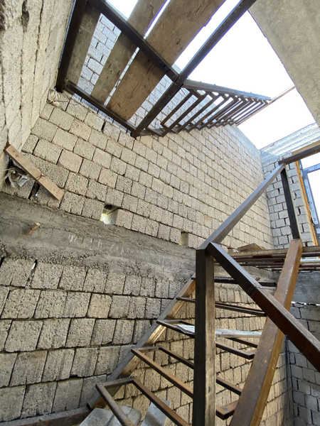 Uy sotiladi Samarqand Hitech stil tayyor biznes