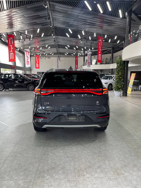 BYD TANG. 2022 года Full flagship 4wd