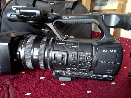 Видеокамера Sony HDR-AX2000E 2та
