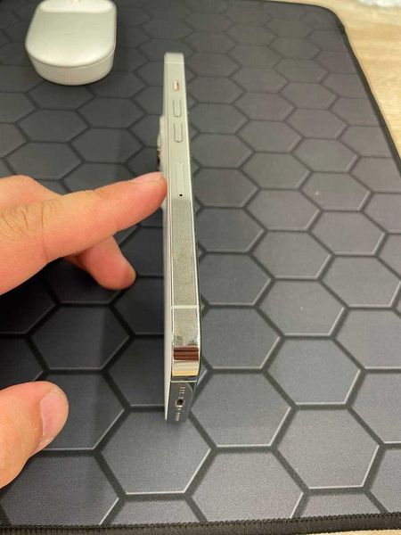 Продам Iphone 13 pro