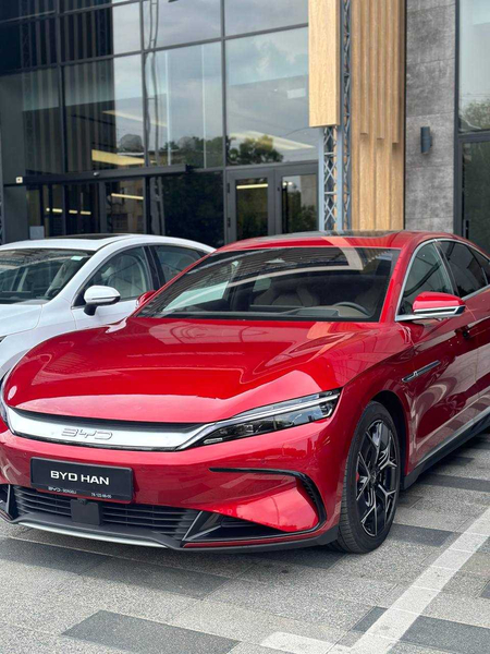 Продается BYD HAN EV 715KM Flagship, официальны диллер бренда BYD