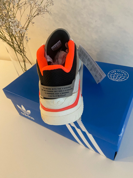 Кроссовки adidas (original)