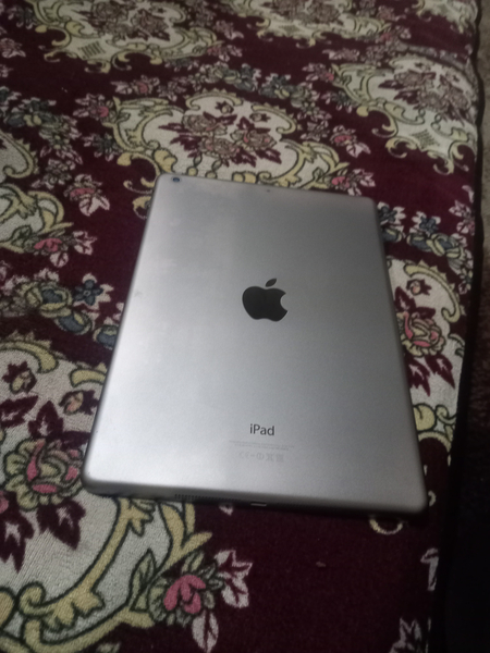 Ipad айфон прадаю