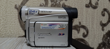 Камера Panasonic NV-GS15
