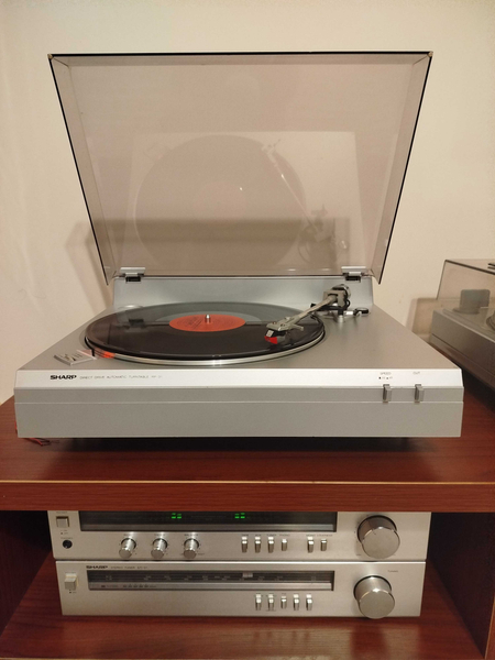 Виниловый проигрыватель Sharp rp-31