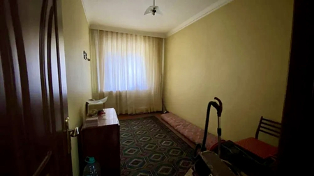 Срочно продам квартиру 4/2/4 Юнусабад 11
